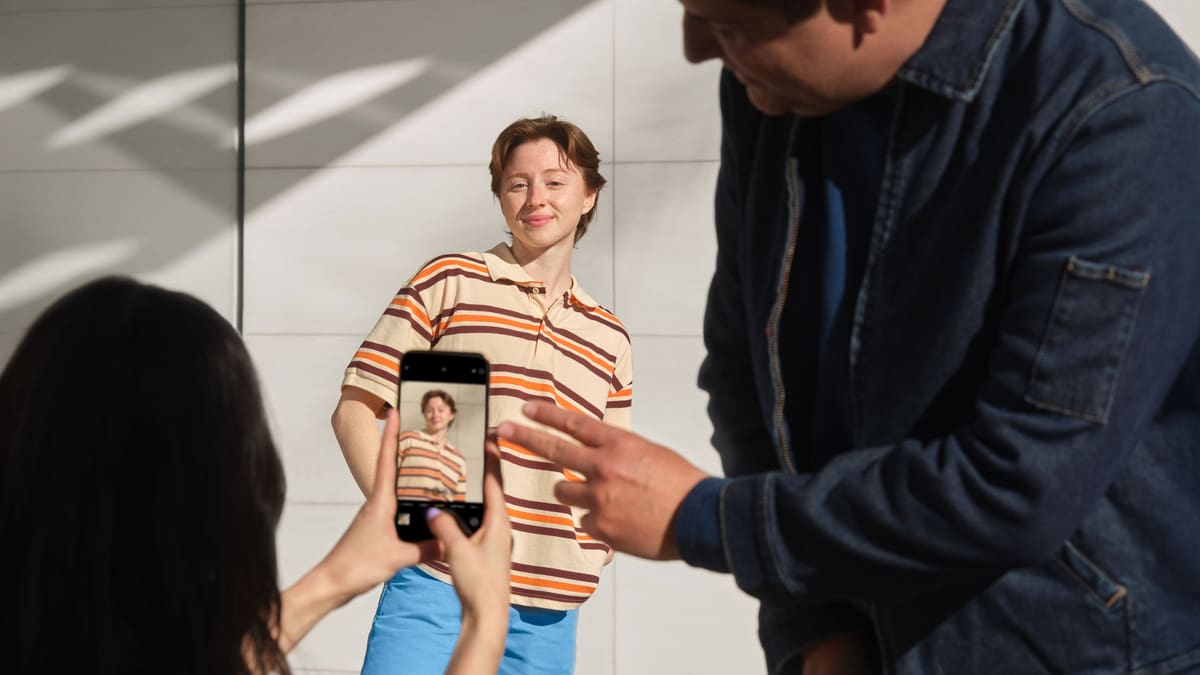 Photo Tour: Taking Portraits on Location - Apple (MY)